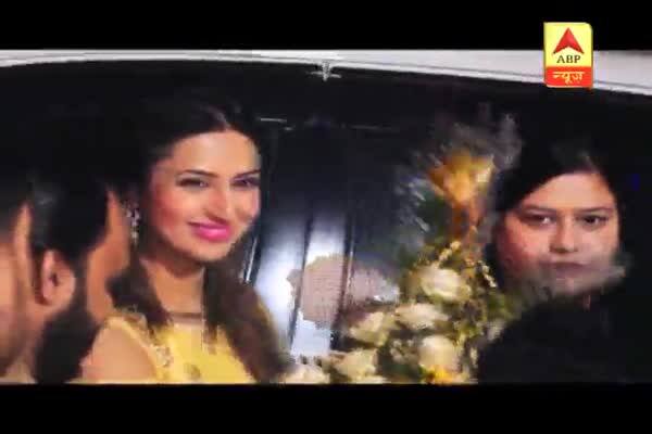 Ishita Bhalla aka Divyanka Tripathi meet fans during an inauguration