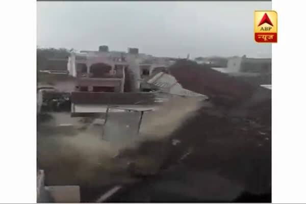 Agra: 2-storey building collapses, incident caught on camera