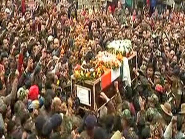 Dehradun: People pay last respects to Major Chitresh Bisht