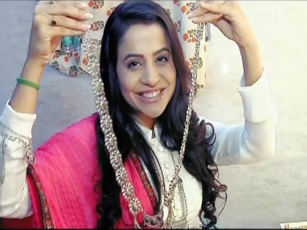Make up room journey of Bijal Joshi aka Bindu of Ladies Special