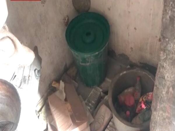 MP: Anganwadi toilet used as kitchen to serve food to students