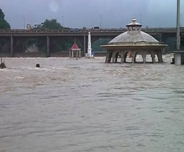 Nashik | Gangapur Dam Overflow, Godavari Flood | VIDEO | गंगापूर ...