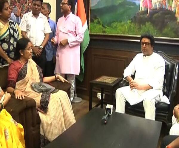 Vidya Chavan | ईव्हीएमविरोधातील मोहिमेमुळे राज ठाकरेंवर कारवाई ...