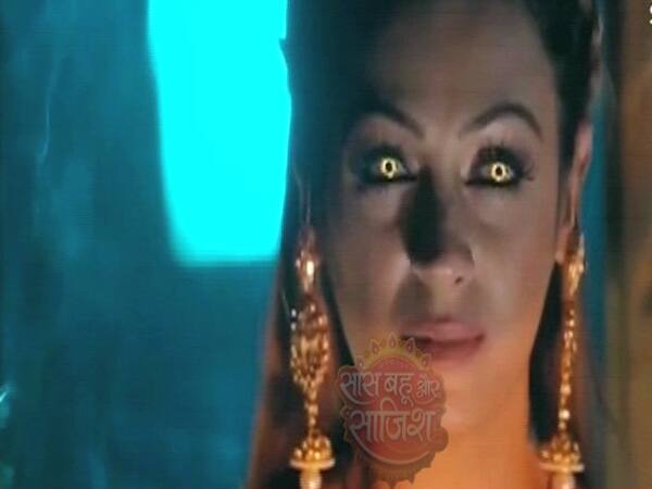 Magical mirror exposes evil in the serial Nazar
